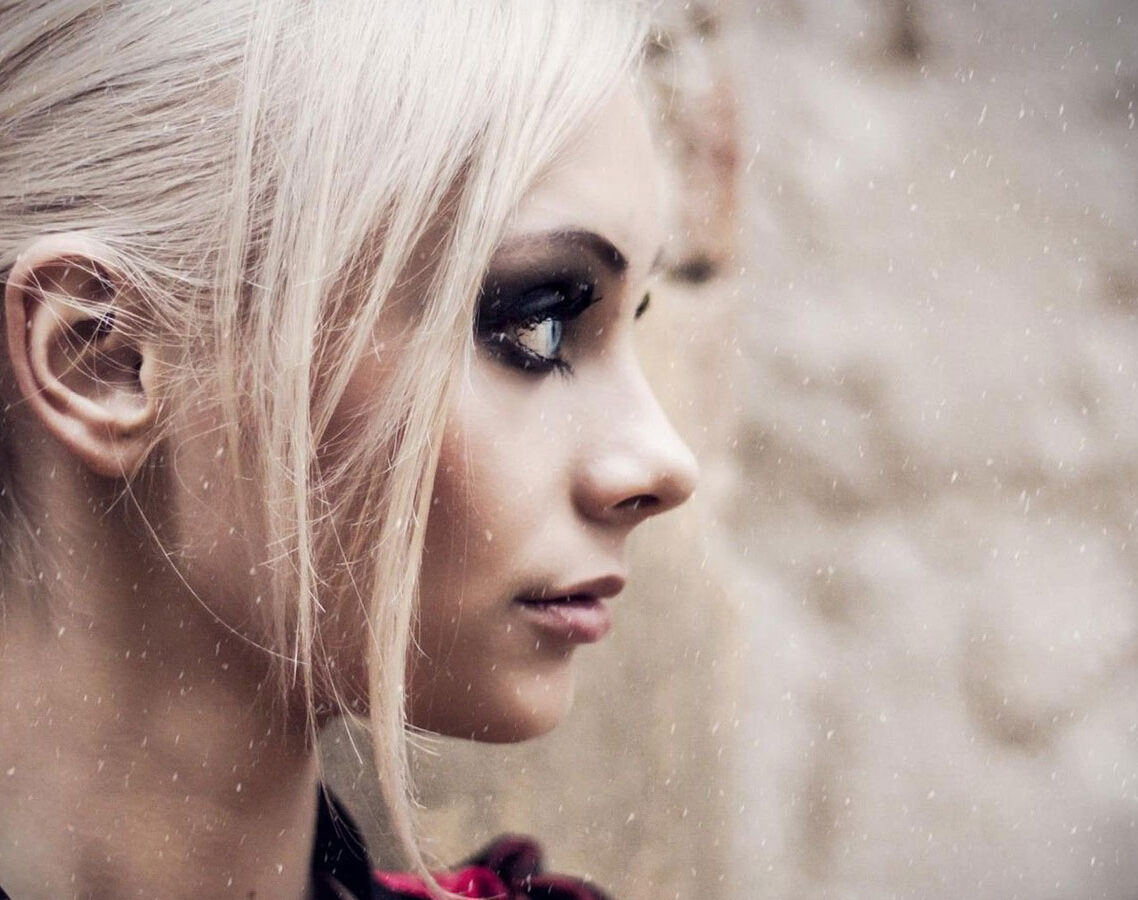 Not Now, poetry written by Debbie Hewson at Spillwords.com