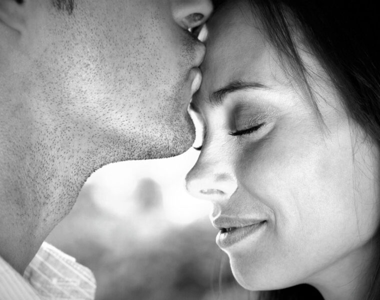 I Am Not Yours, a poem written by Sara Teasdale at Spillwords.com