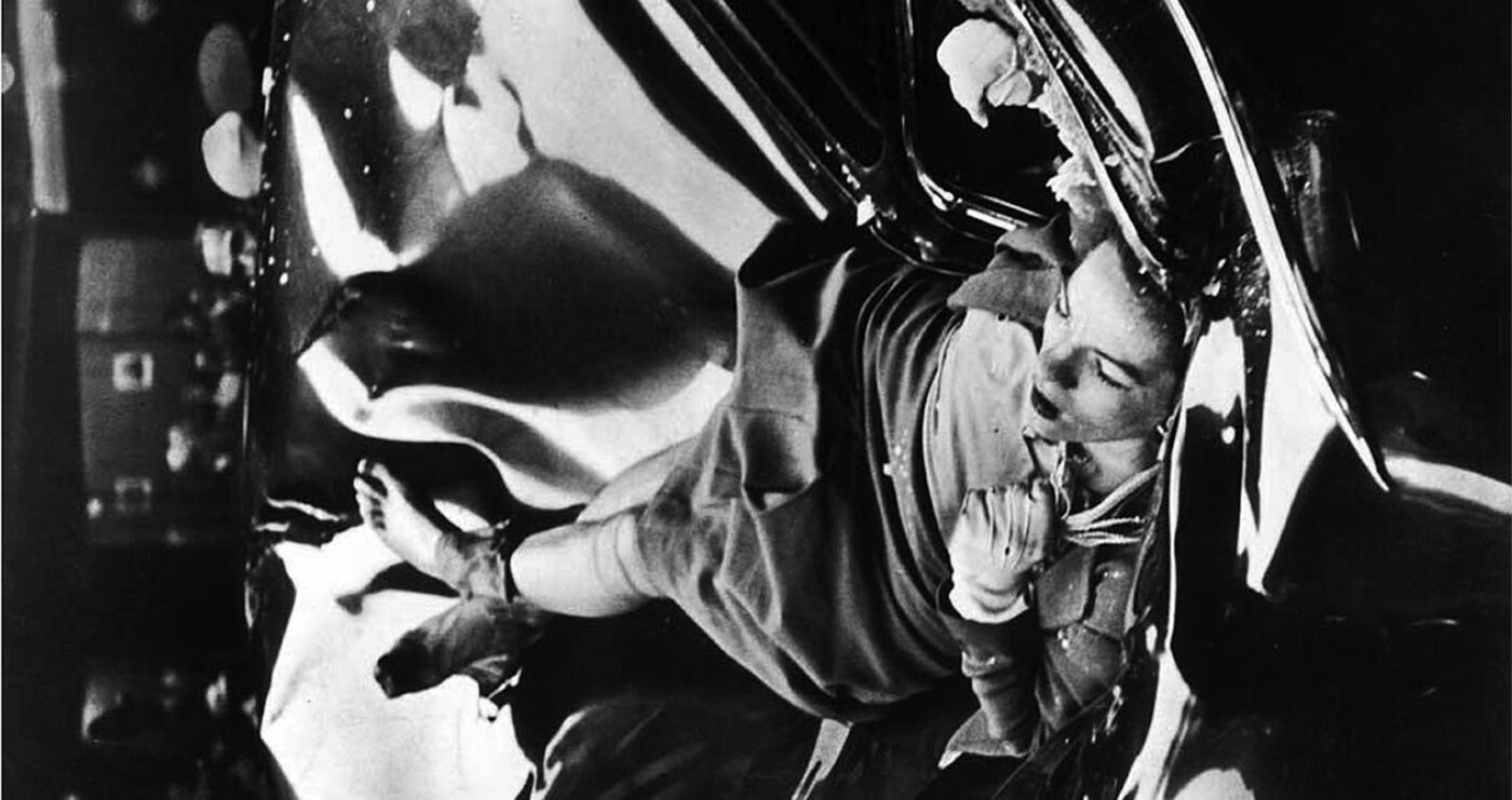 Six Seconds, a poem written by Roger Turner at Spillwords.com